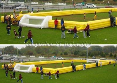 Cina campo sportivo gonfiabile del PVC di 0.55mm, passo gonfiabile 10×8M di calcio di divertimento in vendita