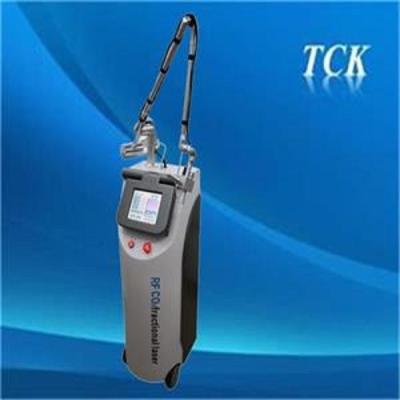 China Co2 Fractional Laser Machine for Acne and Scar Removal with Painless for sale