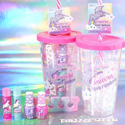Cina Safety Nail Art Package Kit Nail Paint Art Kit Con Unicorn Drinking Cup in vendita