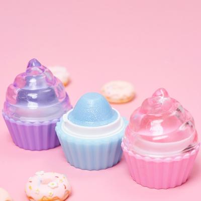 Cina Cute Cupcake Lip Balm Non Toxic Formula Protable Lip Care Colori personalizzati per bambini in vendita