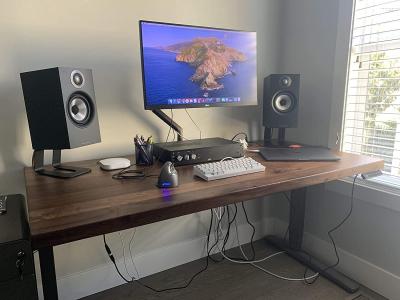 Cina Dispositivo per il suono circondante da scrivania nera Monitor Stand Riser con diametro di filo 2 mm in vendita