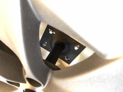 Cina Alternativo risparmio di spazio gancio montaggio a parete pneumatici da carico pesante porta ruote di stoccaggio porta metallo in vendita
