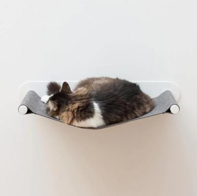 Cina Montaggio a parete Multi-layer Cat Post per arrampicarsi e graffiare Ideale per le famiglie multi-cat in vendita