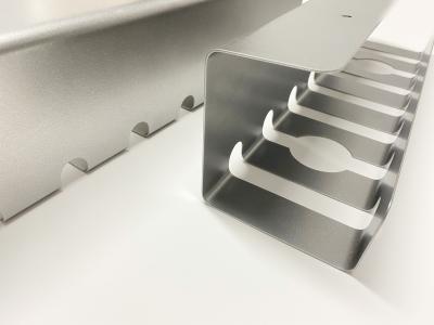 Cina Clampo metallico rivestito in polvere montato scaffalatorio polifunzionale per la gestione dei cavi del computer in vendita