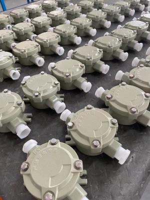 중국 WF2 보호 장치로 알루미늄 합금 벽 장착 단절 상자 판매용