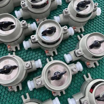 Chine Commutateur anti-explosion de tension 50/60HZ avec aluminium de qualité marine et spécifications de câble 9mm-13mm à vendre