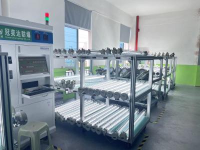 중국 ATEX 폭발 방지 LED 선형 조명 장치 100lm/w IP66 습한 환경 21 및 22 구역에 대한 재해 저항성 Ex Db Eb IIC T6 Gb, Ex Tb IIIC T80°C Db 내구성 판매용