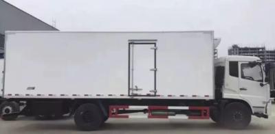 China 6.8m Refrigerated Lorry Freezer Delivery Truck Euro 2 Engine 4x2 for sale