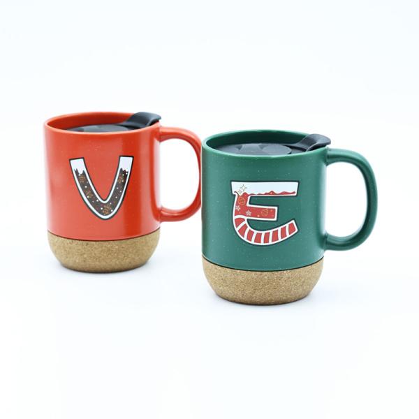 Quality Decal Fired Cork Base Plastic Cover Bulk Ceramic Christmas Mugs 400 Ml For Holiday Gift Giving for sale