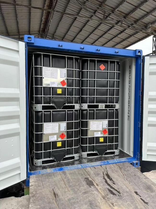 Clear Liquid Epoxy Amine Curing Agent For Paint 3