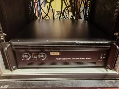 중국 콘서트용 고성능 전문 전력 증폭기 2X600W AB 클래스 판매용