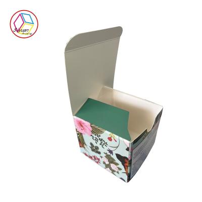 Cina Colore pieno di CMYK che stampa la carta bianca della scatola pieghevole per il pacchetto cosmetico in vendita