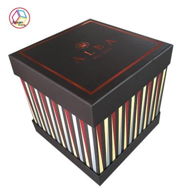 Cina Contenitori di regalo quadrati del cartone per il regalo di compleanno che imballa progettazione pieghevole in vendita