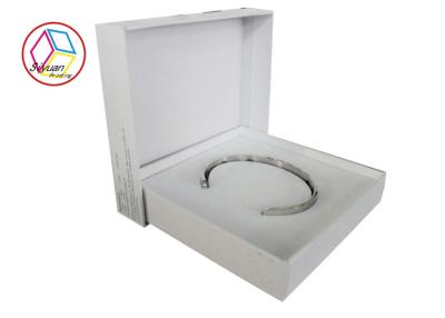 Cina Piccola laminazione d'argento di Matt di trattamento di superficie del contenitore di regalo dei gioielli dell'anello in vendita