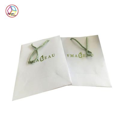 Cina Il bianco del boutique ha stampato i sacchi di carta sorge la stampa a colori della tecnologia in vendita