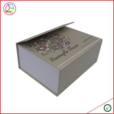 Cina Goffratura di stampa a colori di Matte Lamination Gift Paper Box quattro in vendita