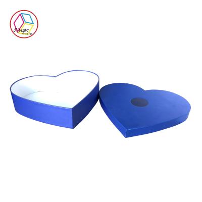 Cina Forma lucida vuota del cuore della laminazione dei contenitori di regalo del cioccolato del cartone blu di colore in vendita