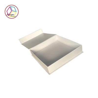 Cina Laminazione squisita bianca di Flip Cardboard Gift Box Matte di rettangolo in vendita