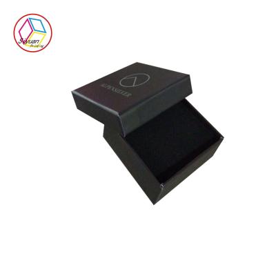 China Zilveren Folie Matte Varnish Black Jewelry Box met EVA Insert Te koop