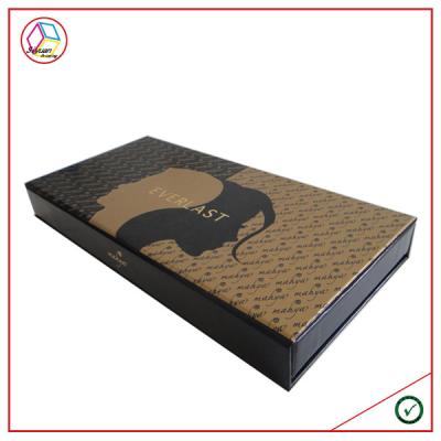 Cina Stagnola di oro Flip Cosmetic Packaging Box With nero EVA Insert in vendita