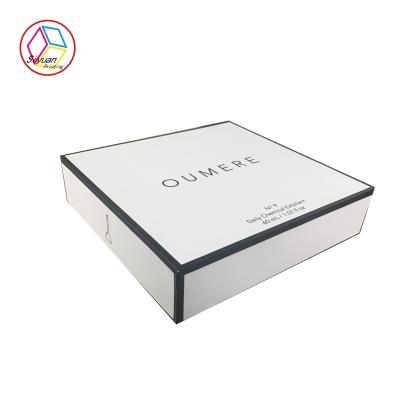 Cina Due pezzi bianchi di EVA Insert Cosmetic Gift Box per l'imballaggio del profumo in vendita