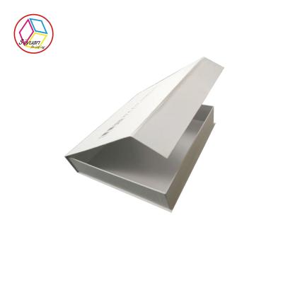 Cina Scatola di lusso bianca di carta di confezione per la vendita al dettaglio del contenitore di regalo del mestiere rettangolare del cartone in vendita