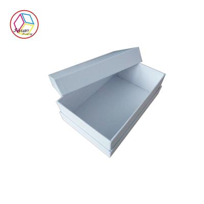 中国 アイボリーの無光沢のLaminatonの平野の技術のペーパー ギフト用の箱の再生利用できる長方形の紙箱 販売のため