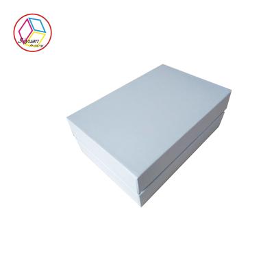 中国 アイボリーの無光沢のLaminatonの平野の技術のペーパー ギフト用の箱の再生利用できる長方形の紙箱 販売のため