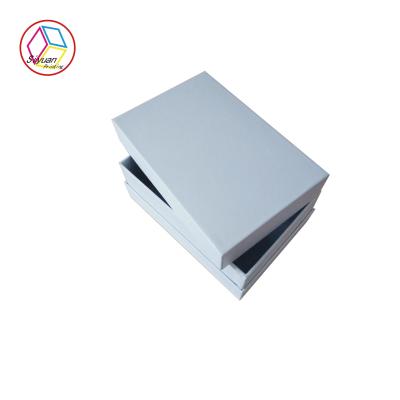 中国 アイボリーの無光沢のLaminatonの平野の技術のペーパー ギフト用の箱の再生利用できる長方形の紙箱 販売のため