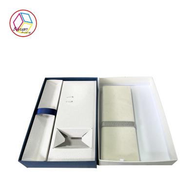 Cina Contenitore di regalo strutturato di Art Paper White Jewelry Paper pieghevole in vendita