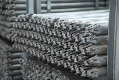 China La inmersión caliente de la construcción al aire libre galvanizó el sistema redondo del andamio de Ringlock en venta