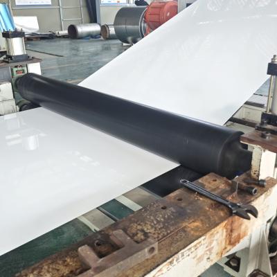 China 2200mm Ultra Wide Alloy 5052 H26 High Glossy White Color Coated Aluminium Coil voor het maken van koelketen Truck Box Te koop