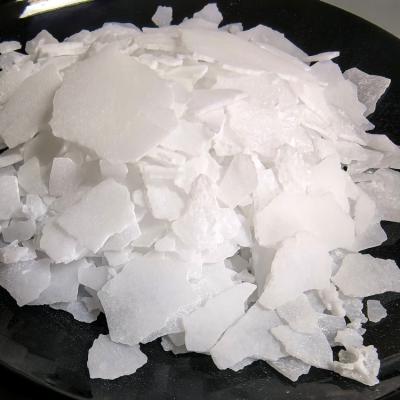 China Magnesium Chloride Snow Melt  Effective At Low Temp For Street And Runway Deicing for sale