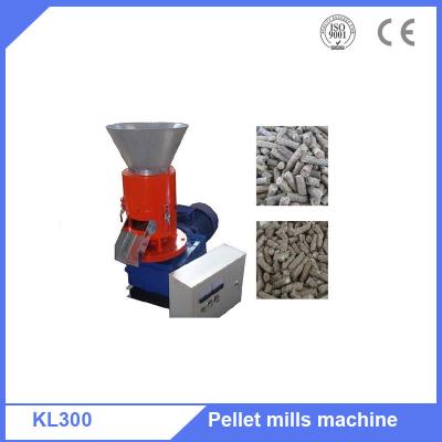China Biomass energy burner boiler use pellets granulators machine with 55hp diesel motor for sale