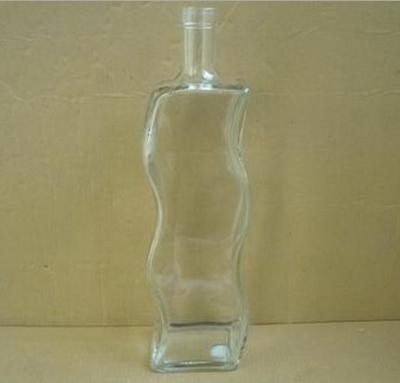 China Fancy Liquor Glass Bottle With Screw Cap 500ml for sale