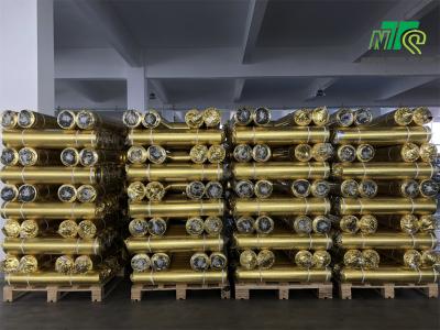 중국 금빛 필름 코팅과 110 kg/m3 에바 음향 플로어 밑깔개 200 평방피트 / 롤 판매용