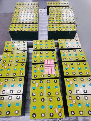 China Truck Parking 100AH 12v 24v Lifepo4 Pack Electric Universal Air Conditioning System Battery for sale