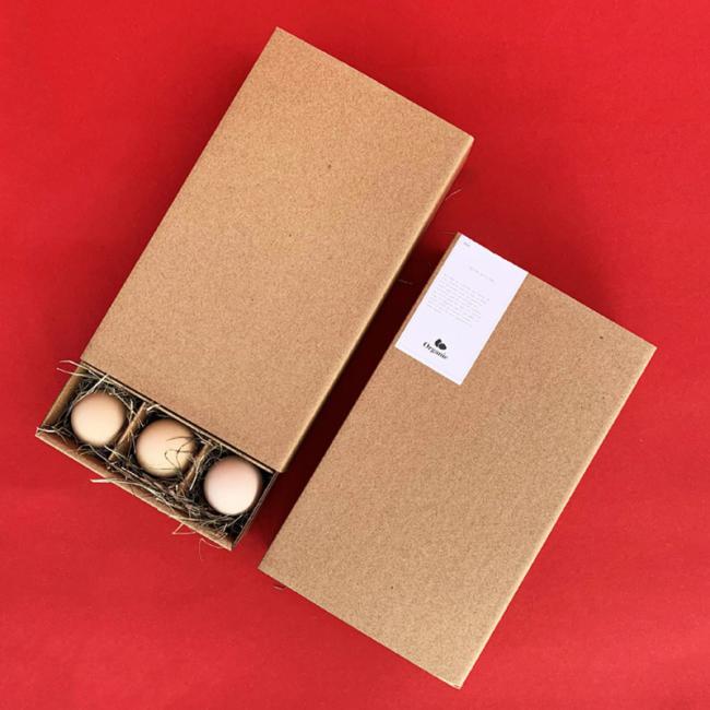 Custom printed logo example on egg packaging