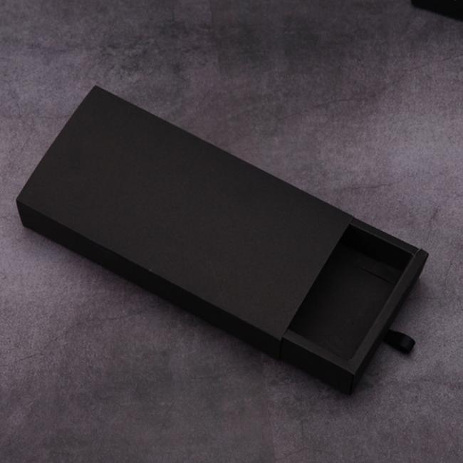 Custom printed shipping box for clothing items