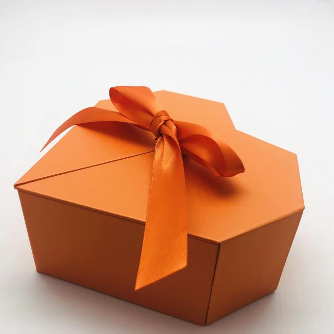 Diamond-shaped preserved rose packaging box