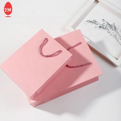 Cina Sacco di carta in pelle con manico imbottito FSC in vendita