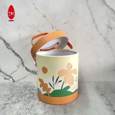 Cina White Black 350gsm Cardboard Cylinder Tube Box Bottle Packaging in vendita
