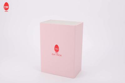 Cina Paperboard Clothes Shoe Packaging Boxes , Pink Matte Magnetic Gift Box With Ribbon in vendita