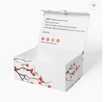 Cina Custom Kids Clothes Packaging Paper Magnetic Fold Gift Box White Large With Ribbon in vendita