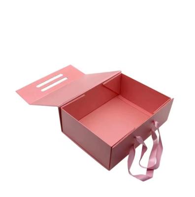 Cina Scatole regalo rettangolari pieghevoli magnetiche in cartone all'ingrosso, scatola regalo pieghevole in vendita