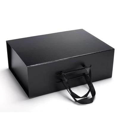 Cina Scatole regalo rettangolari pieghevoli magnetiche in cartone all'ingrosso, scatola regalo pieghevole in vendita