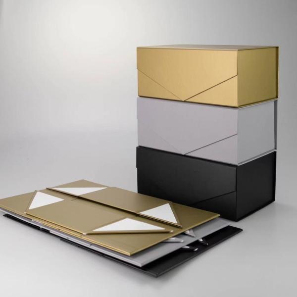 Quality CMYK Recycled Gift Cardboard Folding Box With Magnetic Closure For Cosmetic Wig for sale