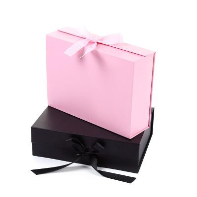 Cina Scatola regalo pieghevole in cartone rigido di lusso riciclata in vendita