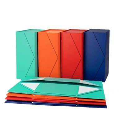 Cina Scatole da regalo in cartone arancione / scatola da regalo pieghevole con chiusura magnetica in vendita