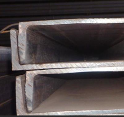 Cina C140 SS400 ha galvanizzato lo SGS di profilo di C ha laminato a freddo la struttura di tetto d'acciaio di profili in vendita